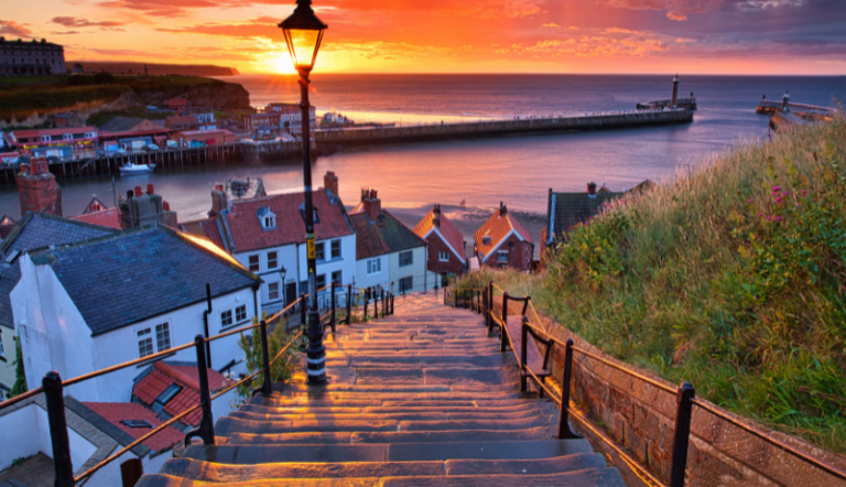 Whitby | - Sunny Blog